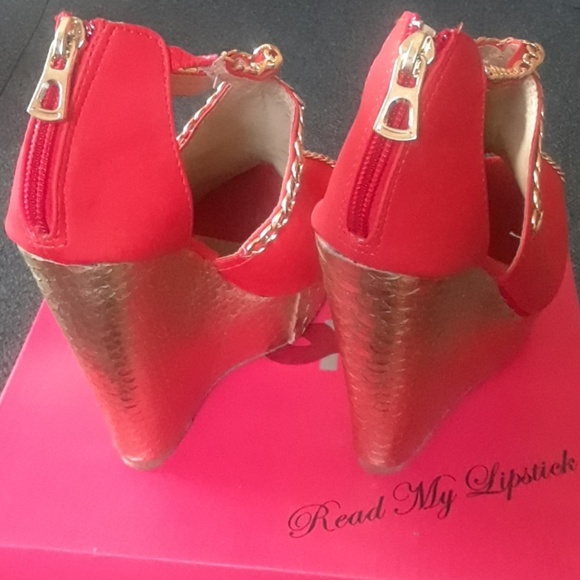 Shoes | Womens Gold Chain Party Style Wedges | Poshmark